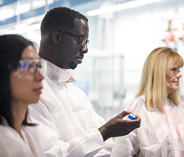 Amgen | A Worldwide Pioneer in Biotechnology